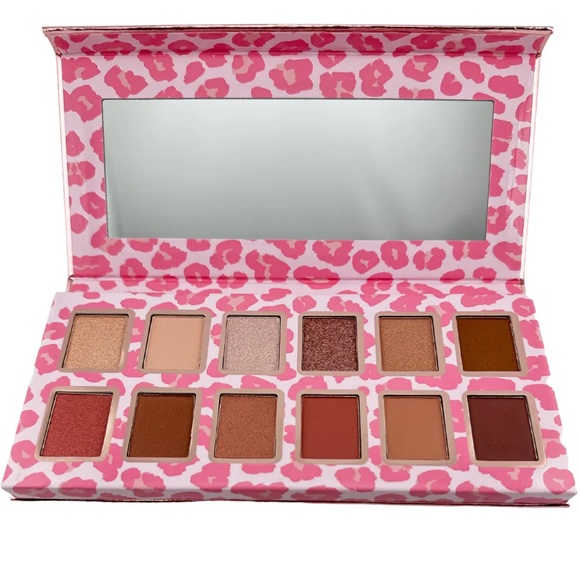 Makeup | 23 Feeling Sassy Eyeshadow Palette | Poshmark